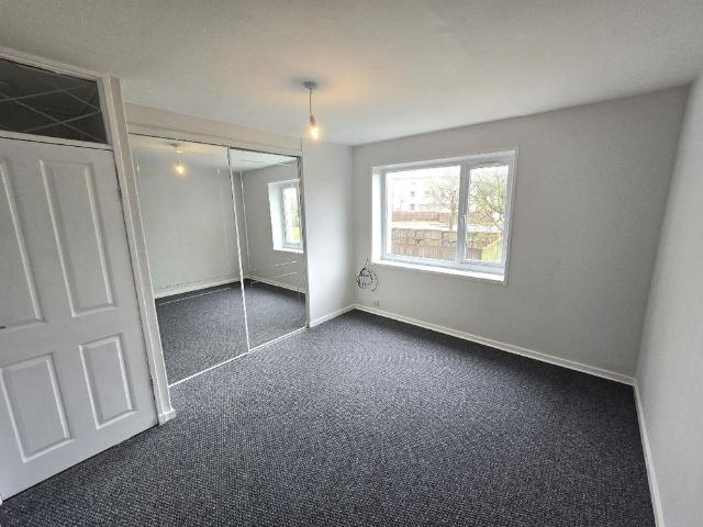 3 bedroom flat to rent