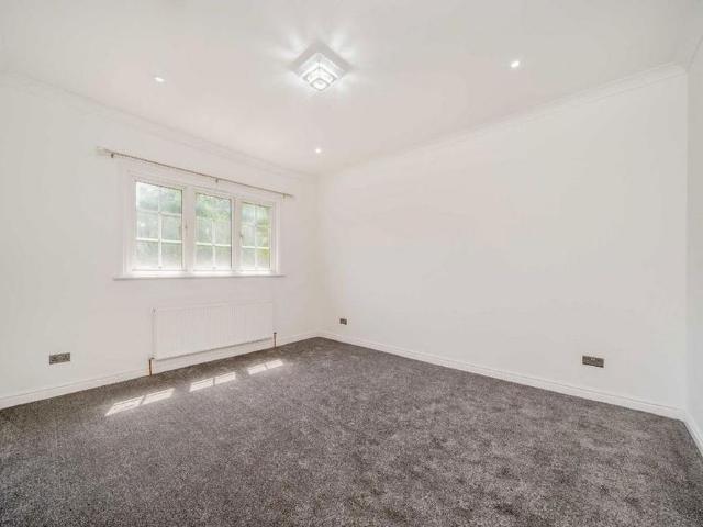 3 bedroom flat to rent