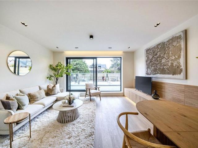 3 bedroom flat to rent