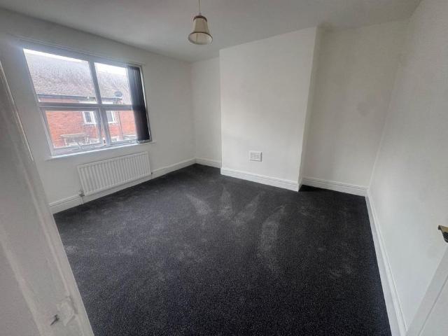3 bedroom flat to rent