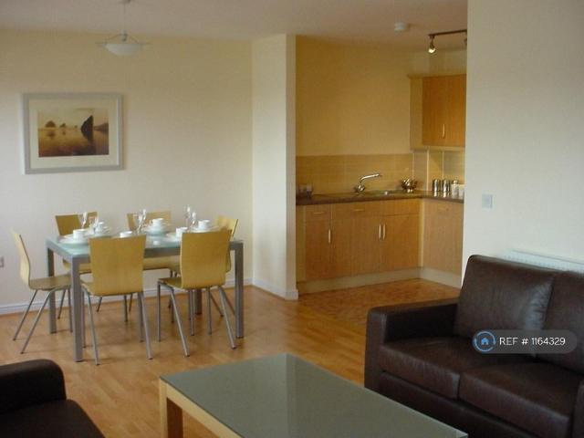 3 bedroom flat to rent