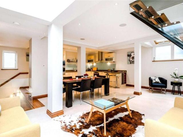 3 bedroom flat to rent
