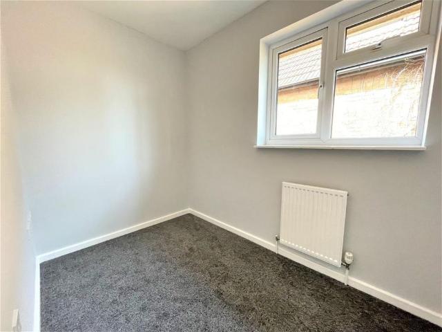 3 bedroom flat to rent