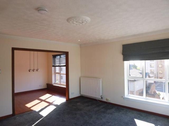 3 bedroom flat to rent