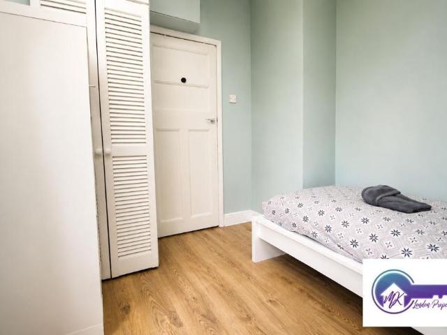 3 Bedroom Flat To Rent