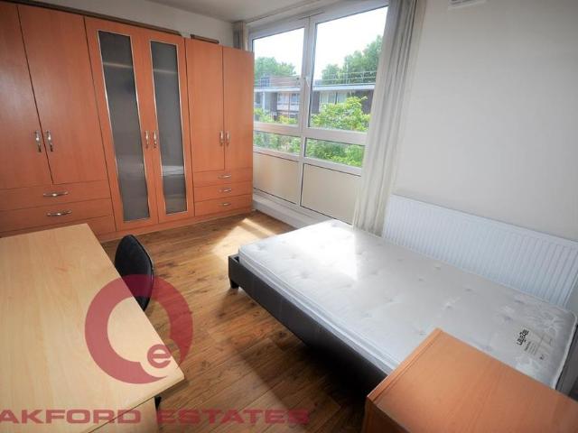 3 bedroom flat to rent