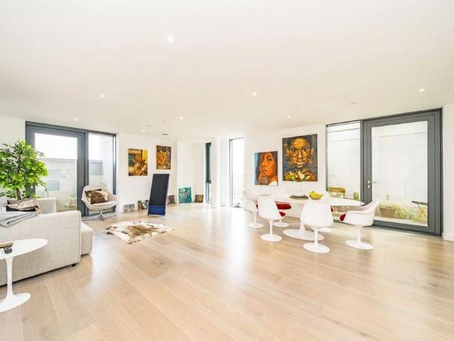 3 bedroom flat to rent