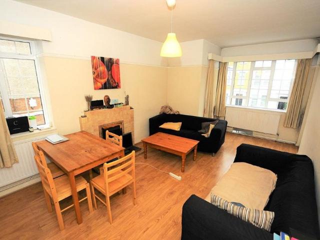 3 bedroom flat to rent