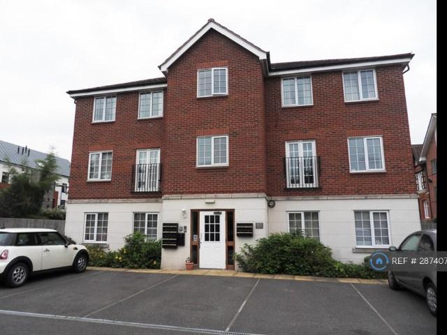 3 bedroom flat to rent