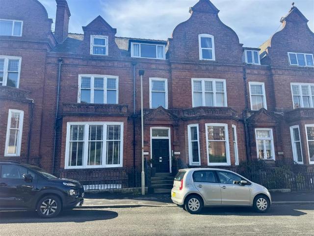 3 bedroom flat to rent