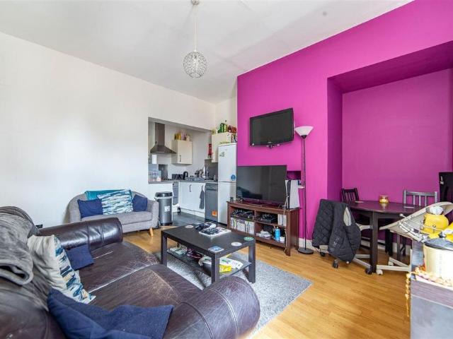 3 bedroom flat to rent