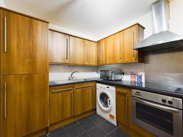 3 bedroom flat to rent