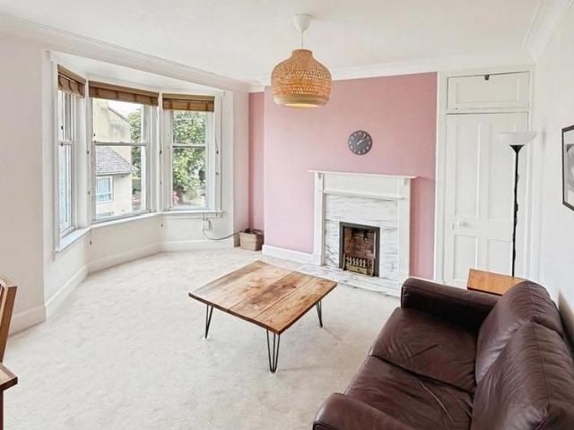 3 bedroom flat to rent