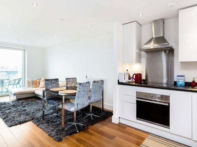 3 bedroom flat to rent