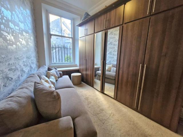 3 bedroom flat to rent