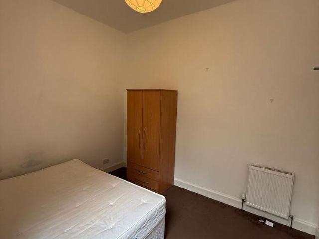 3 bedroom flat to rent