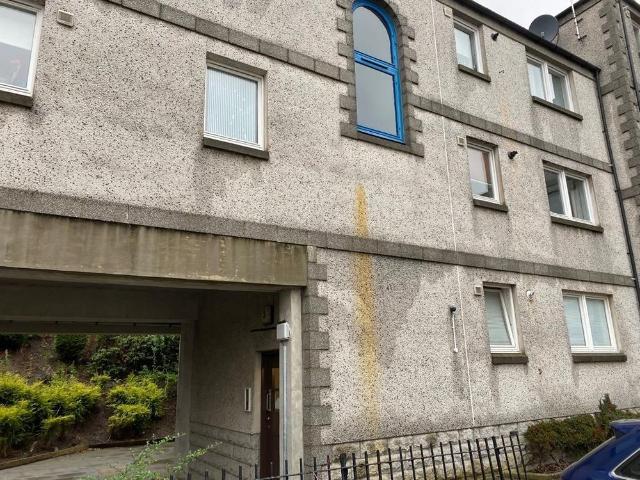 3 bedroom flat to rent