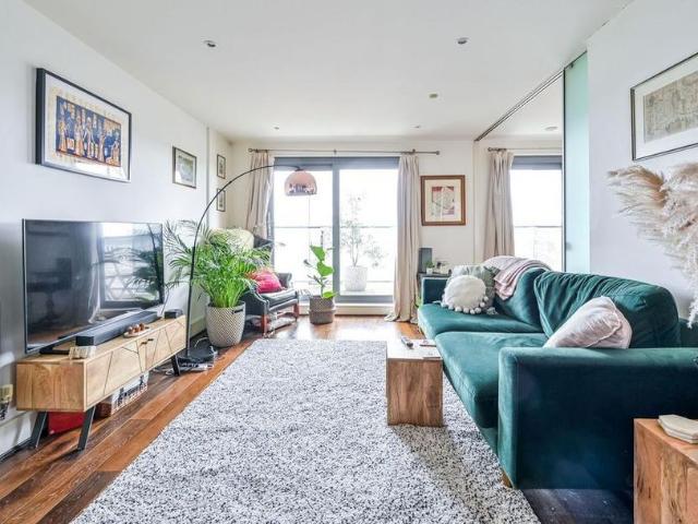 3 bedroom flat to rent