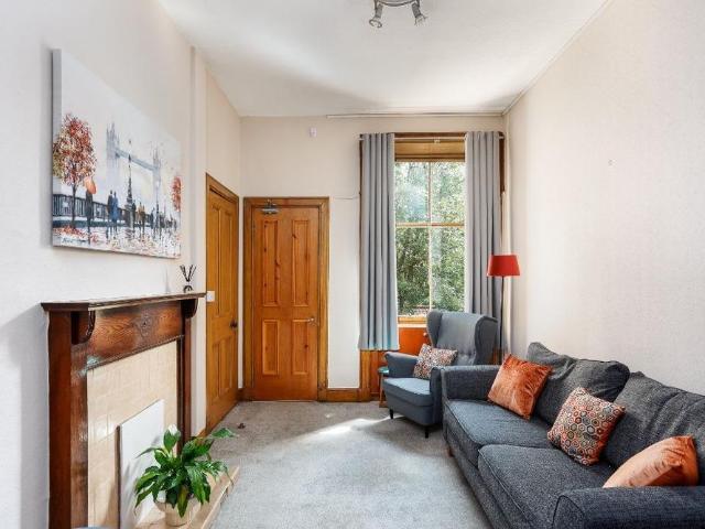 3 bedroom flat to rent