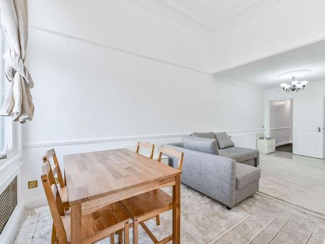 3 bedroom flat to rent