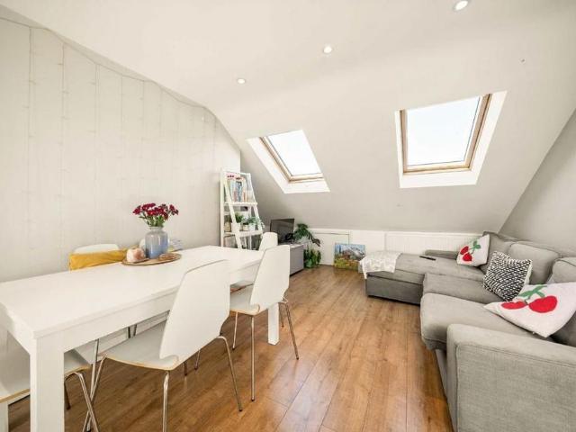 3 bedroom flat to rent