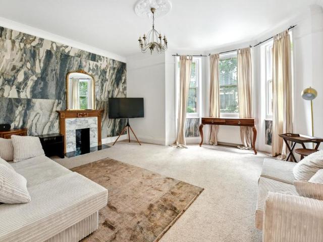 3 bedroom flat to rent