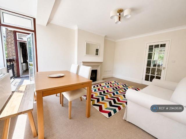 3 bedroom flat to rent