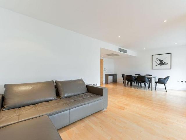 3 bedroom flat to rent