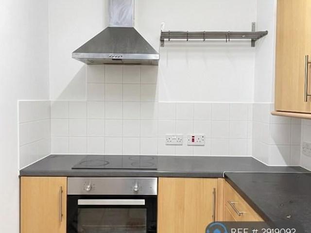 3 bedroom flat to rent