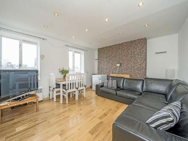 3 bedroom flat to rent