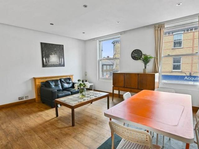 3 bedroom flat to rent