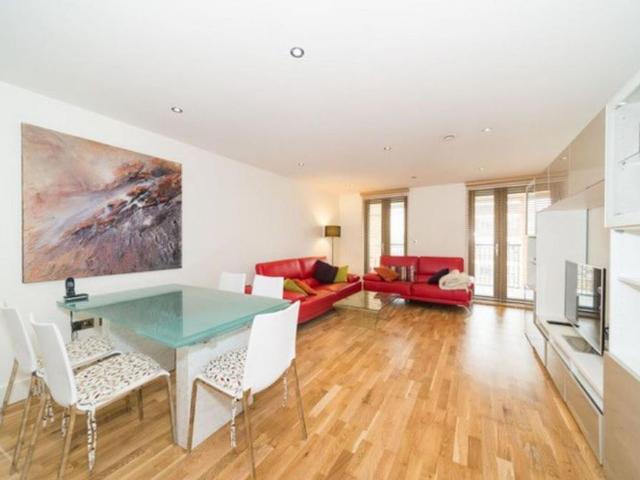 3 bedroom flat to rent