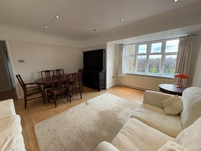 3 bedroom flat to rent