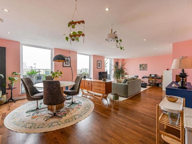 3 bedroom flat to rent