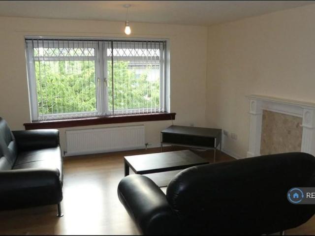 3 bedroom flat to rent