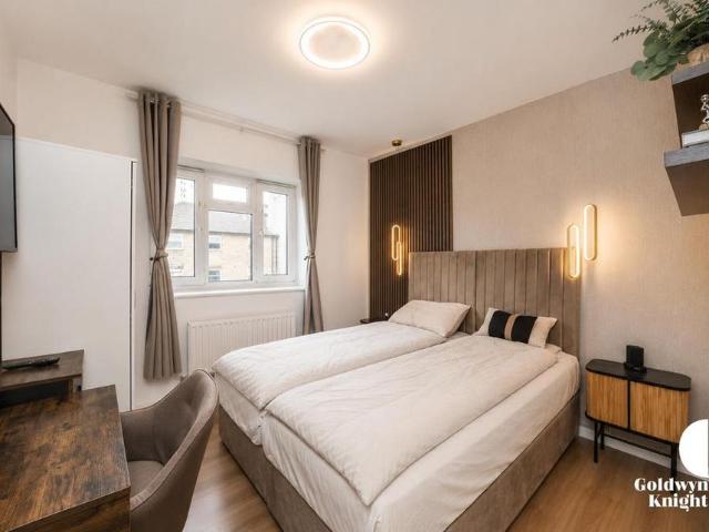 3 bedroom flat to rent