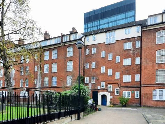 3 bedroom flat to rent