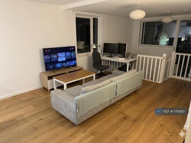 3 bedroom flat to rent