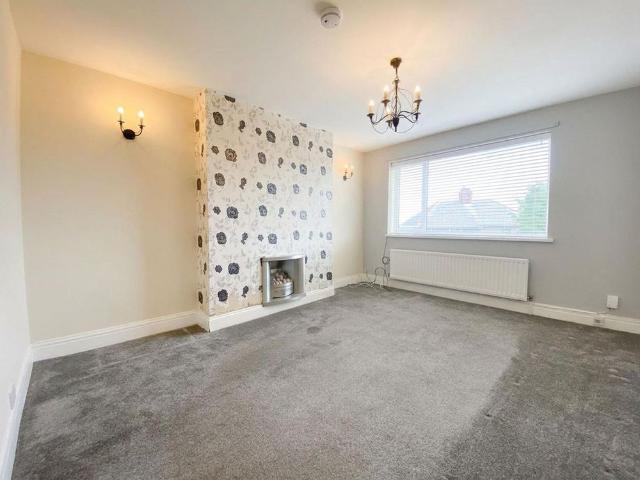 3 bedroom flat to rent