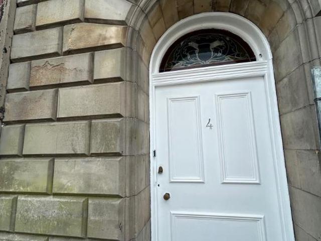 3 bedroom flat to rent