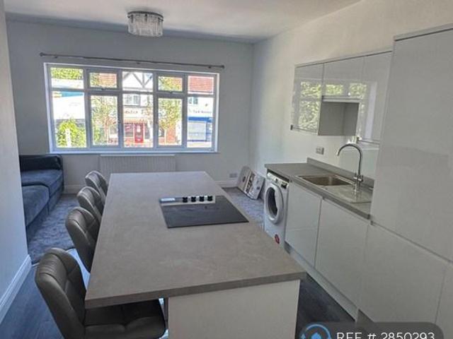 3 bedroom flat to rent
