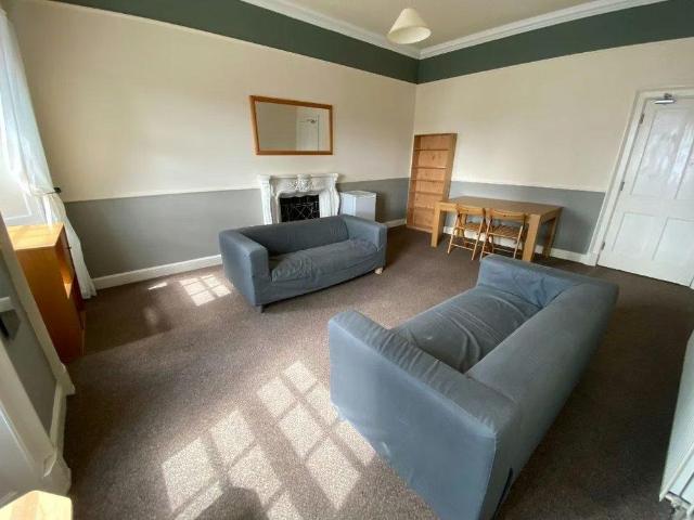 3 bedroom flat to rent