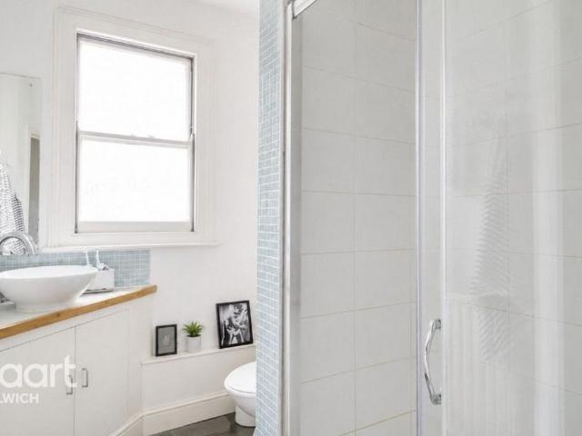 3 bedroom flat to rent