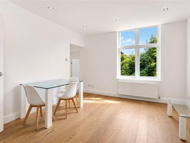 3 bedroom flat to rent