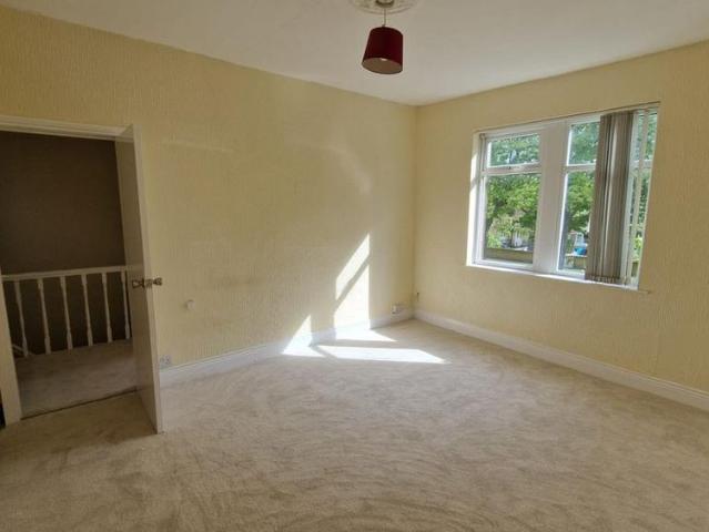 3 bedroom flat to rent