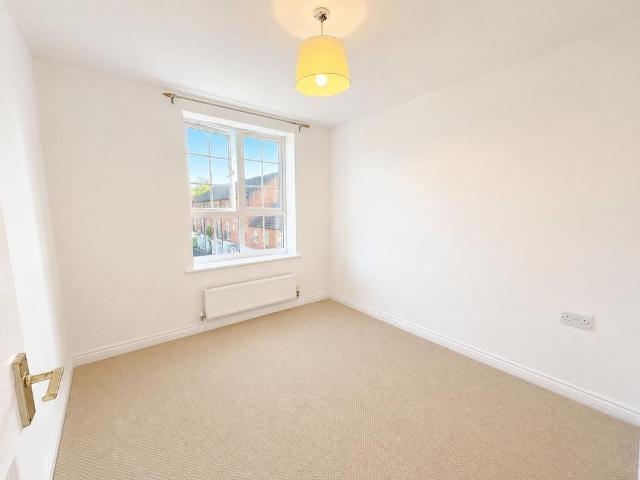 3 bedroom flat to rent