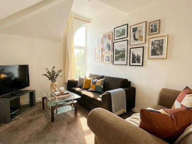 3 bedroom flat to rent