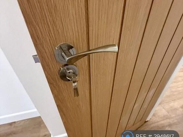 3 bedroom flat to rent