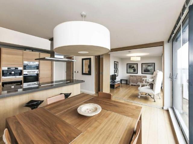 3 bedroom flat to rent
