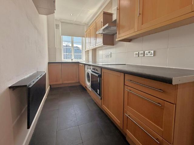 3 bedroom flat to rent